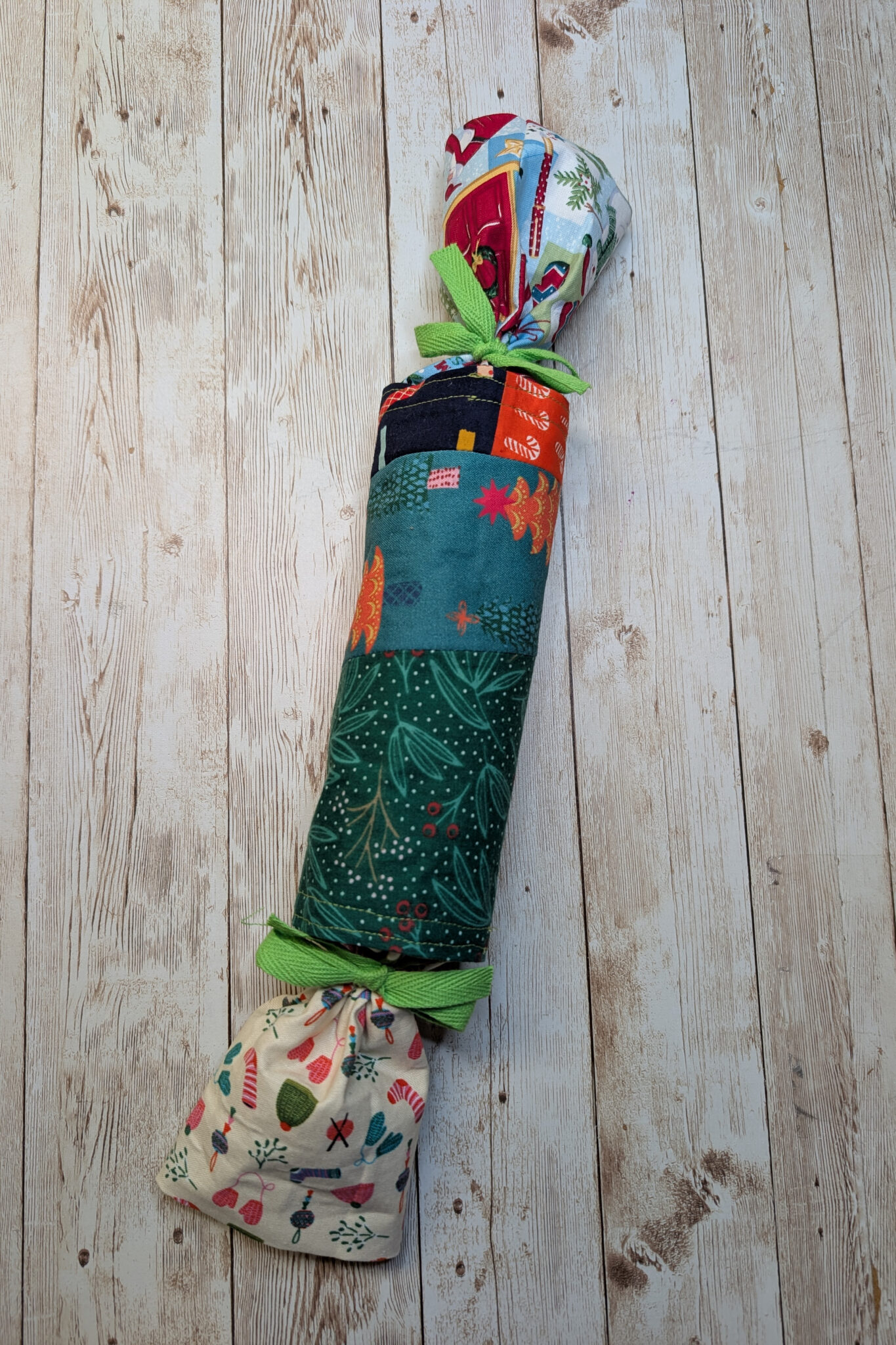 Reusable Christmas Crackers Tutorial – SewMamaBear