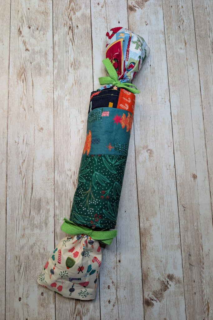 Reusable Christmas Crackers Tutorial – SewMamaBear